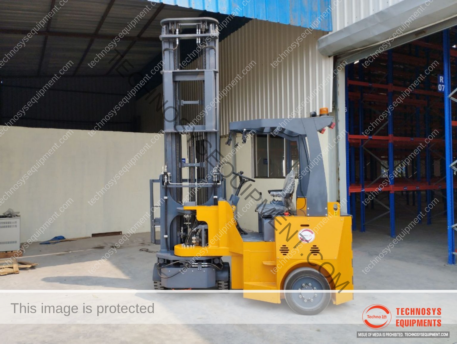 Articulated Mast Forklift – Technolift | Technosys Equipments ...